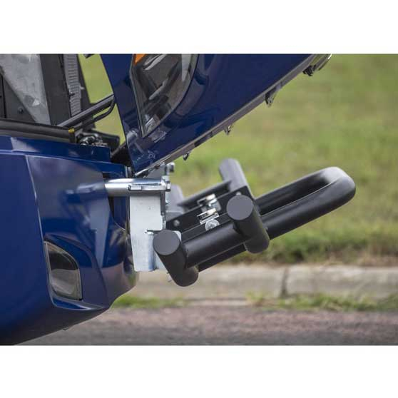 Freightliner Tuff Guard Grille - Polished Stainless Steel 44879