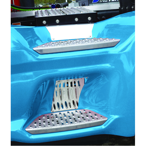 Enhance Your Peterbilt 579 with Lower Back Step Trim